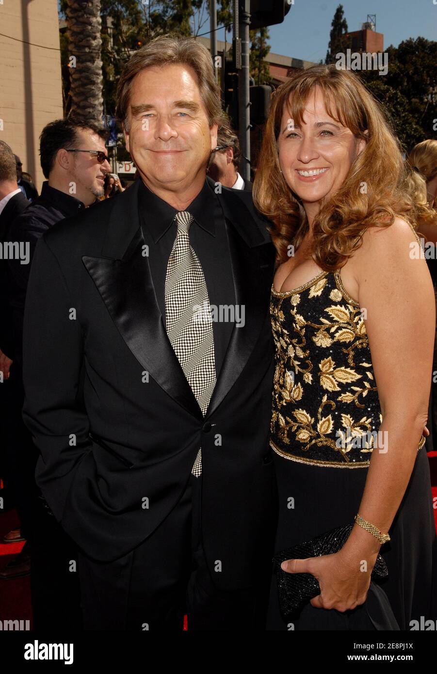 Wendy Bridges and Beau Bridges attend the 59th Annual Primetime ...