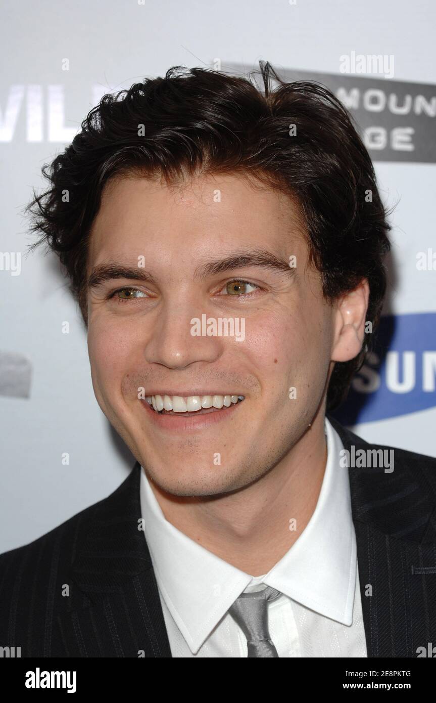 Emile Hirsch attends the premiere of "Into The Wild" at the Directors ...