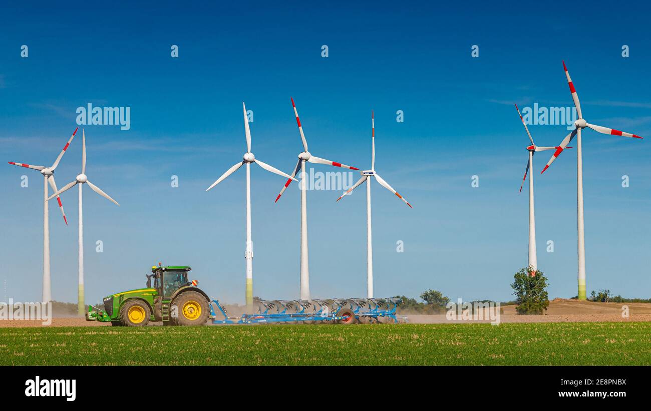 Big wind turbines to generate electrical power, green ecofriendly ...