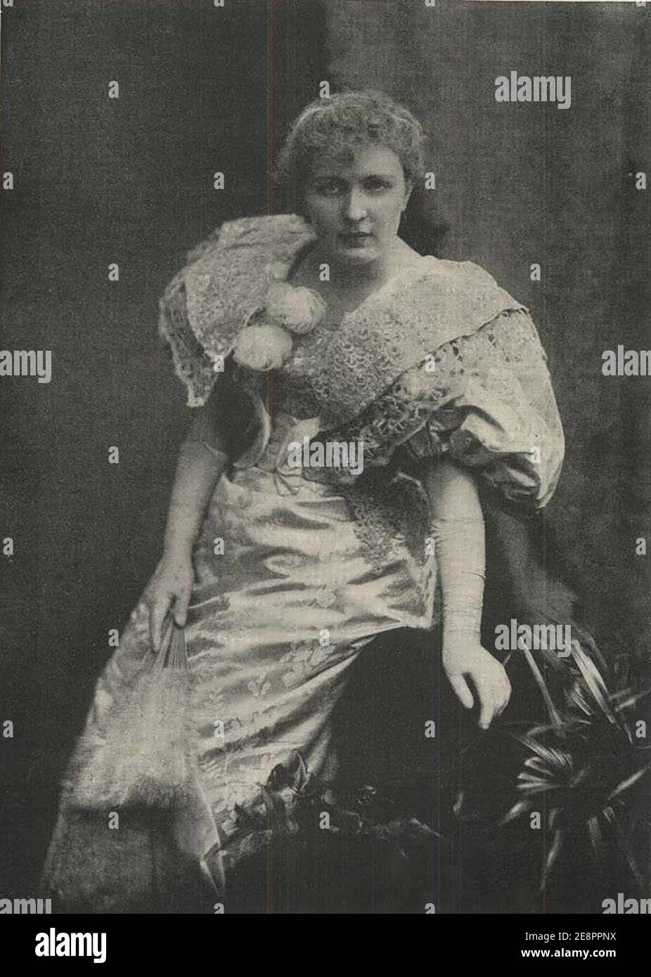 Miss dorothy hi-res stock photography and images - Alamy