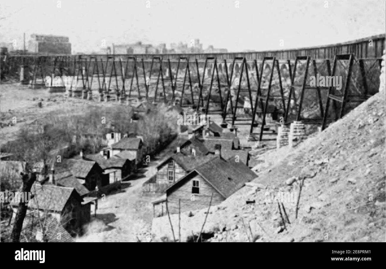 Western bridge Black and White Stock Photos & Images - Alamy