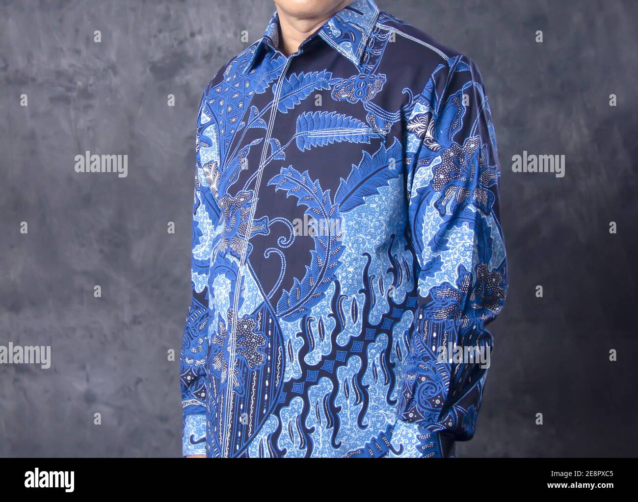 Batik clothes hi-res stock photography and images - Alamy