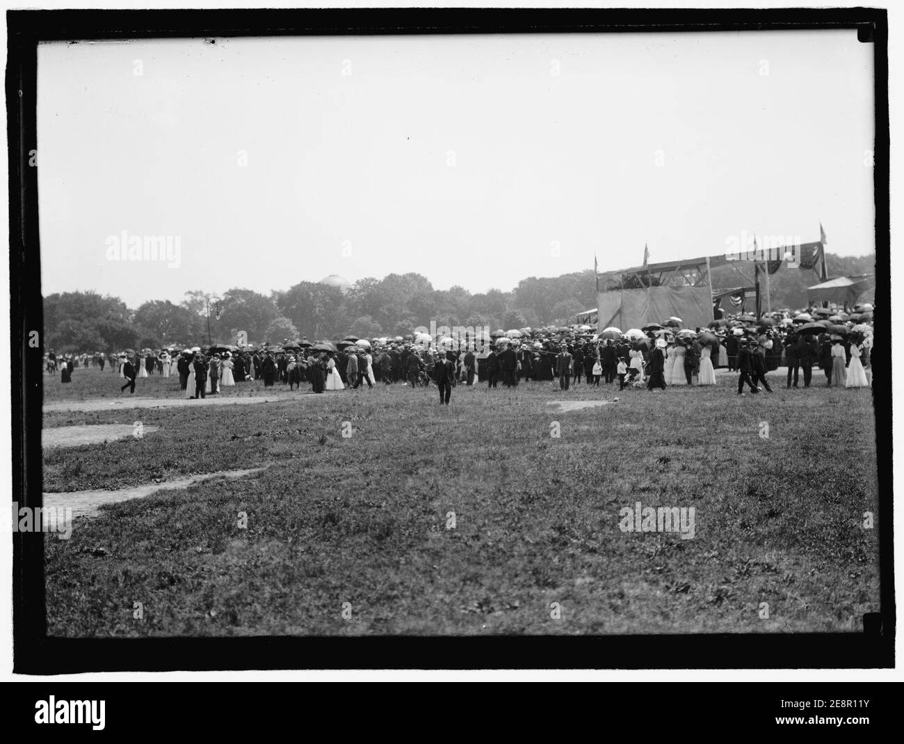 MILITARY FIELD MASS BY HOLY NAME SOC. OF ROMAN CATHOLIC CHURCH. GENERAL ...