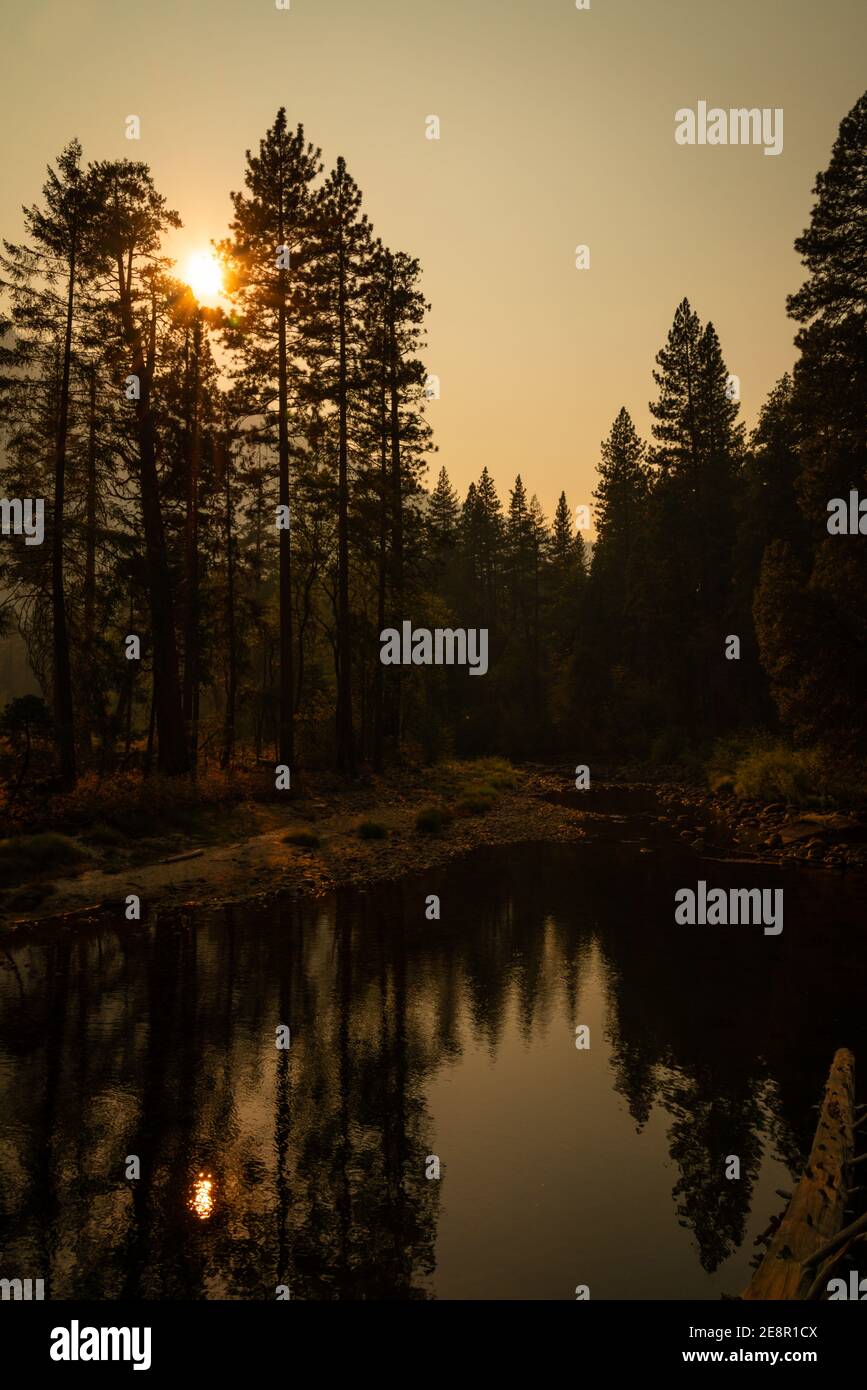 Yosemite national park merced river hi-res stock photography and images ...