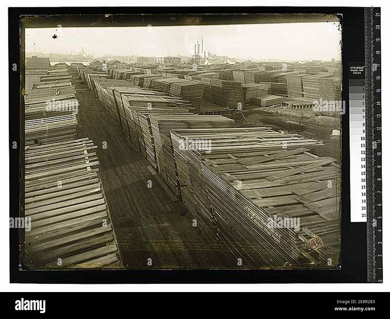 Across the bay Cut Out Stock Images & Pictures - Alamy