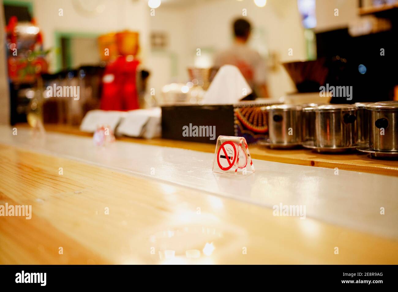 No smoking sign table hi-res stock photography and images - Alamy