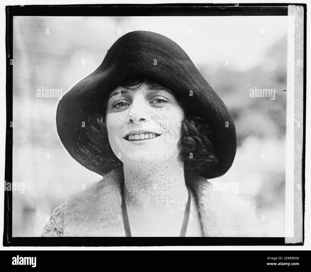 Miss Oliver Black and White Stock Photos & Images - Alamy