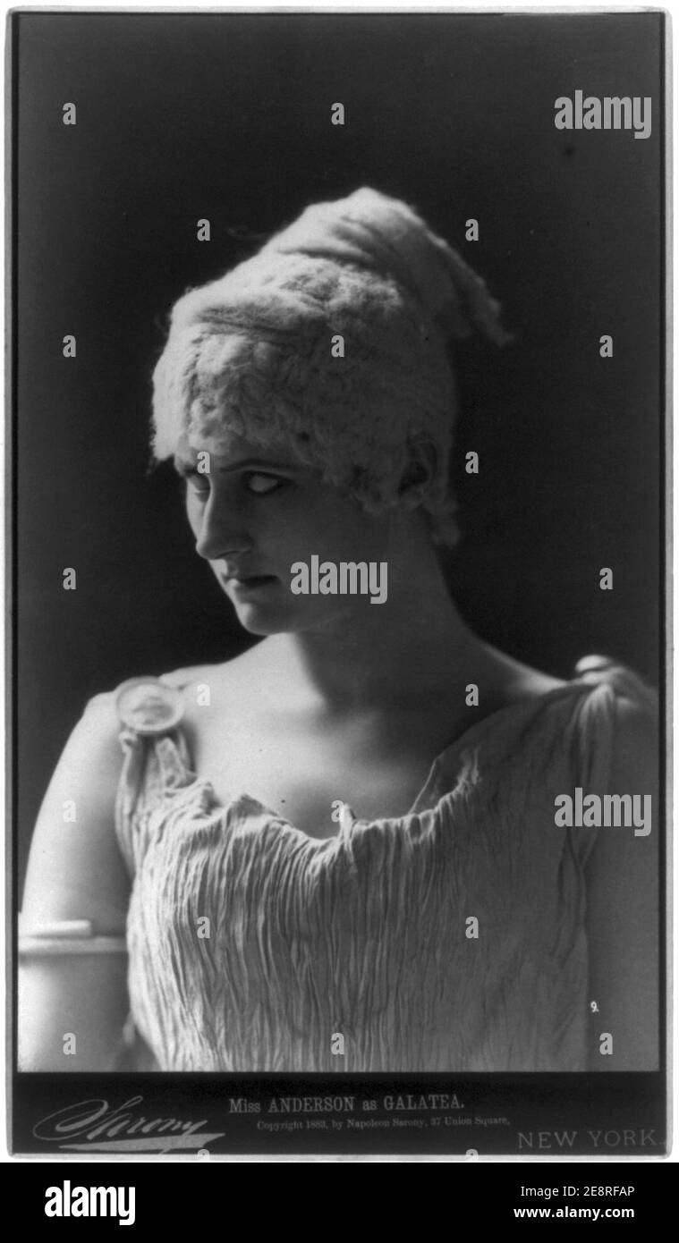 Mme. Mary (Anderson) de Navarro, 1859-1940, head-and-shoulders portrait ...