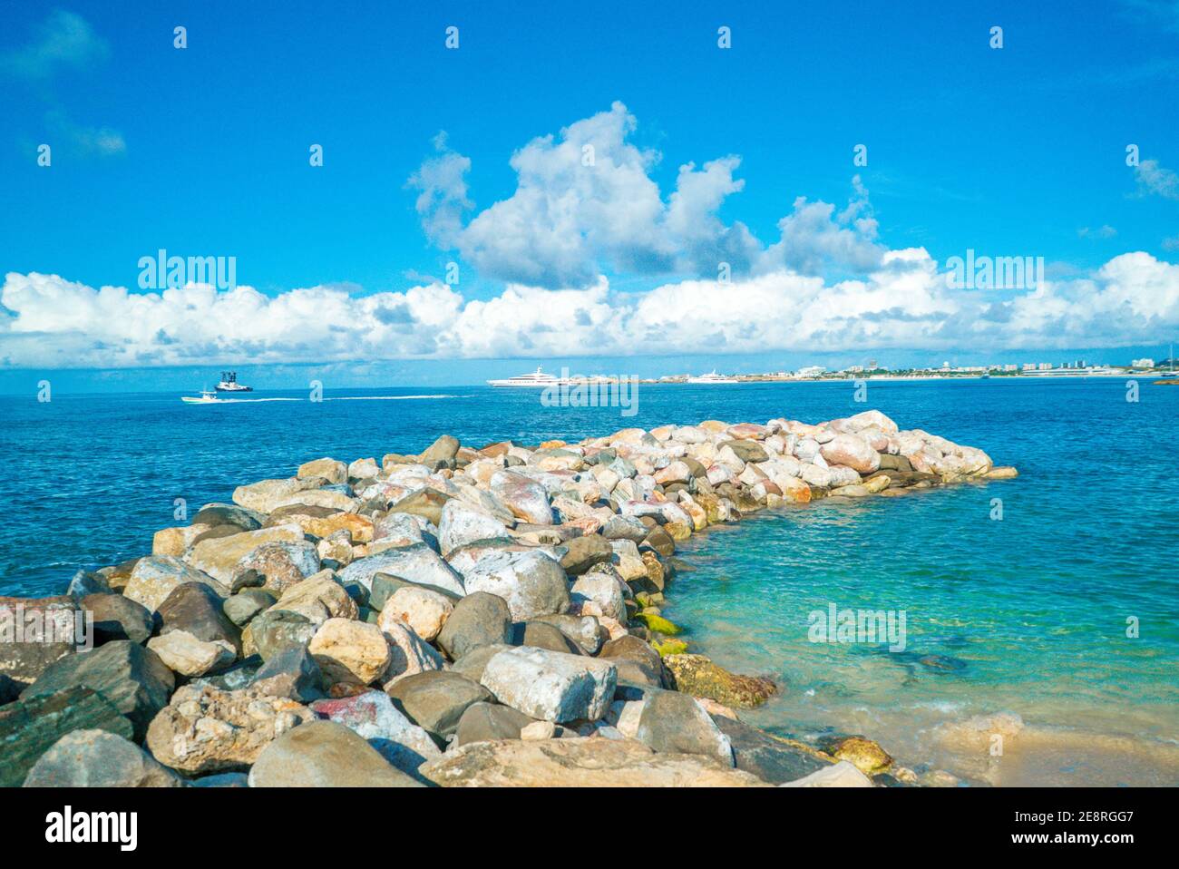 Shoreline fill with rocks and stones in the Caribbean sea Stock Photo ...