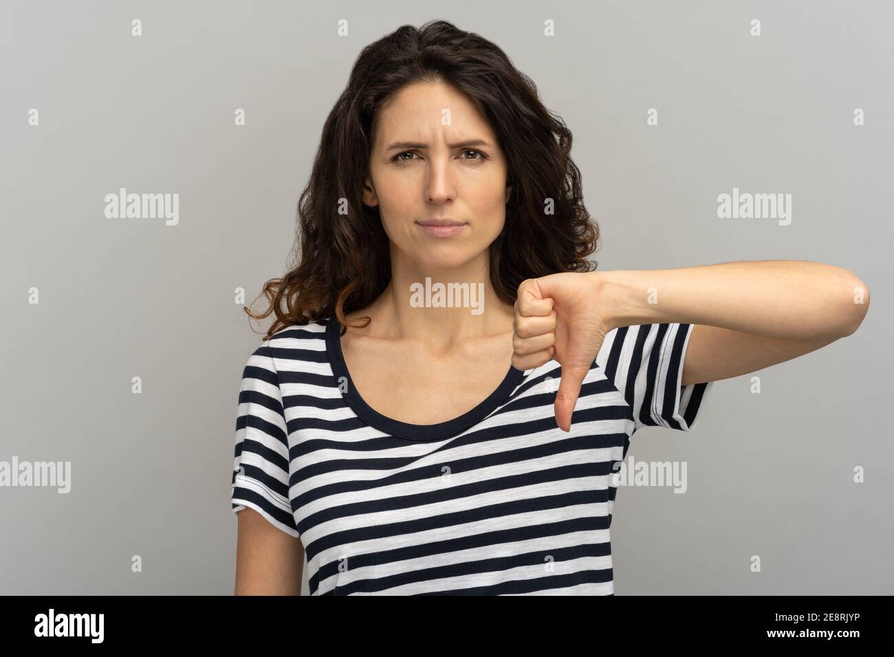 Disapprove face hi-res stock photography and images - Alamy
