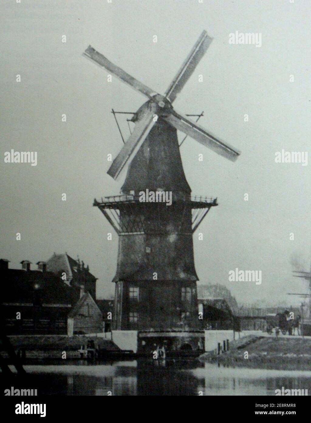 Molen de gooyer hi-res stock photography and images - Alamy