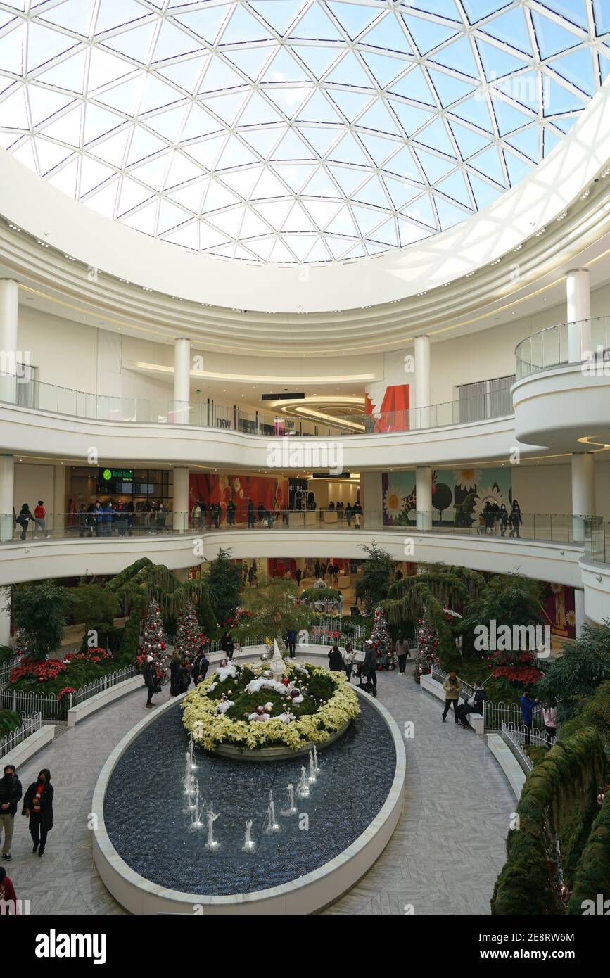 The American Dream Mall, a new mega shopping mall with amusement area ...