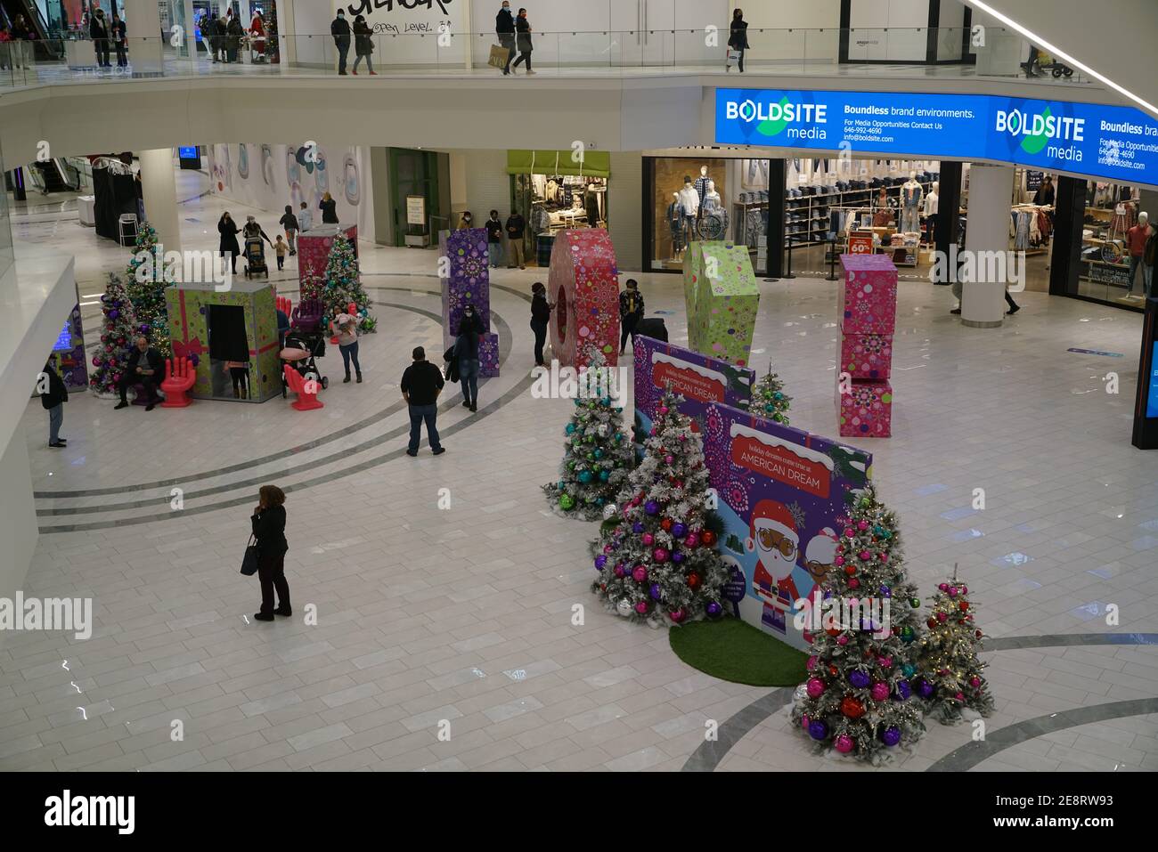 The American Dream Mall, a new mega shopping mall with amusement area ...