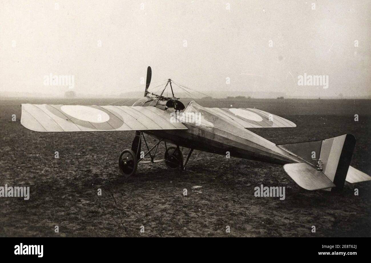 Fixed machine gun hi-res stock photography and images - Alamy