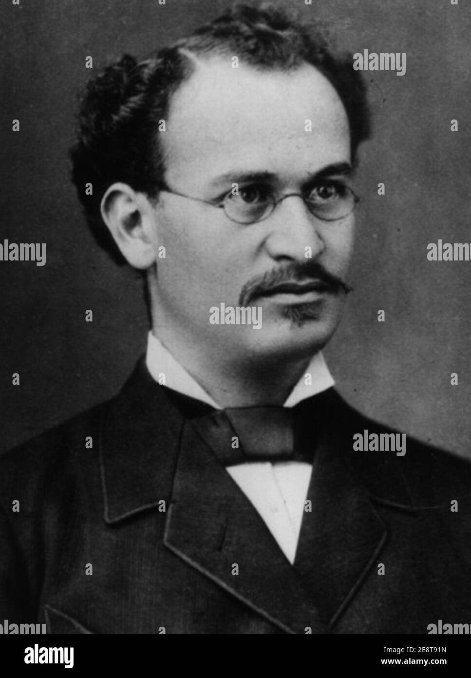 Henle hi-res stock photography and images - Alamy