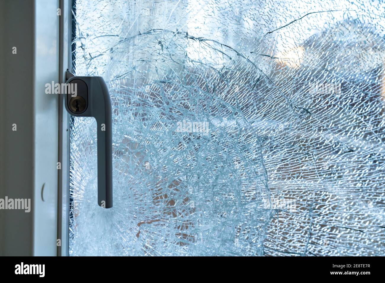 Burglar opening window hi-res stock photography and images - Alamy