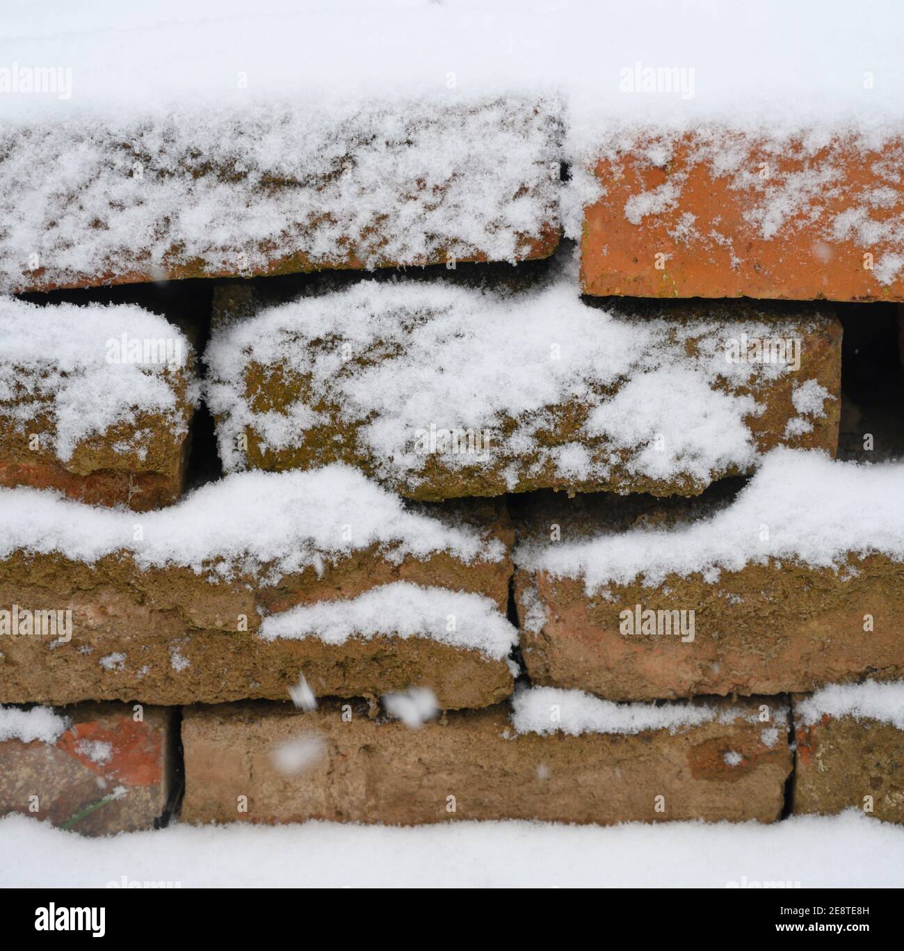 Bricks of snow hi-res stock photography and images - Alamy