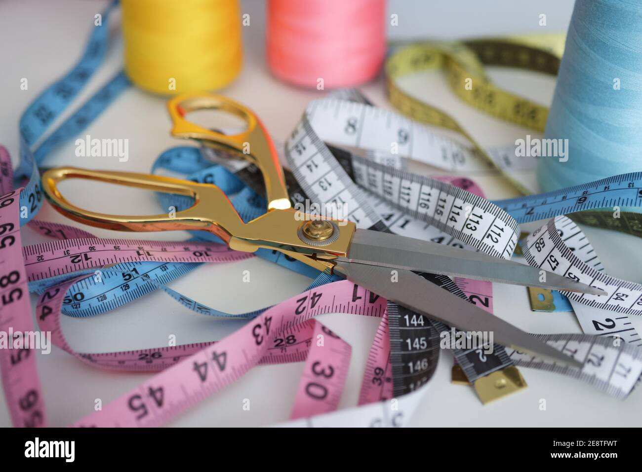 Measure workshop hi-res stock photography and images - Alamy