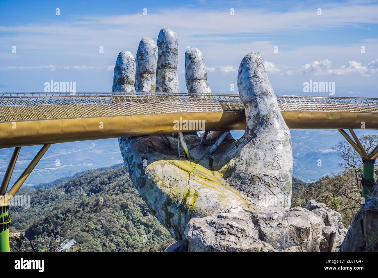 Famous tourist attraction - Golden bridge at the top of the Ba Na Hills ...