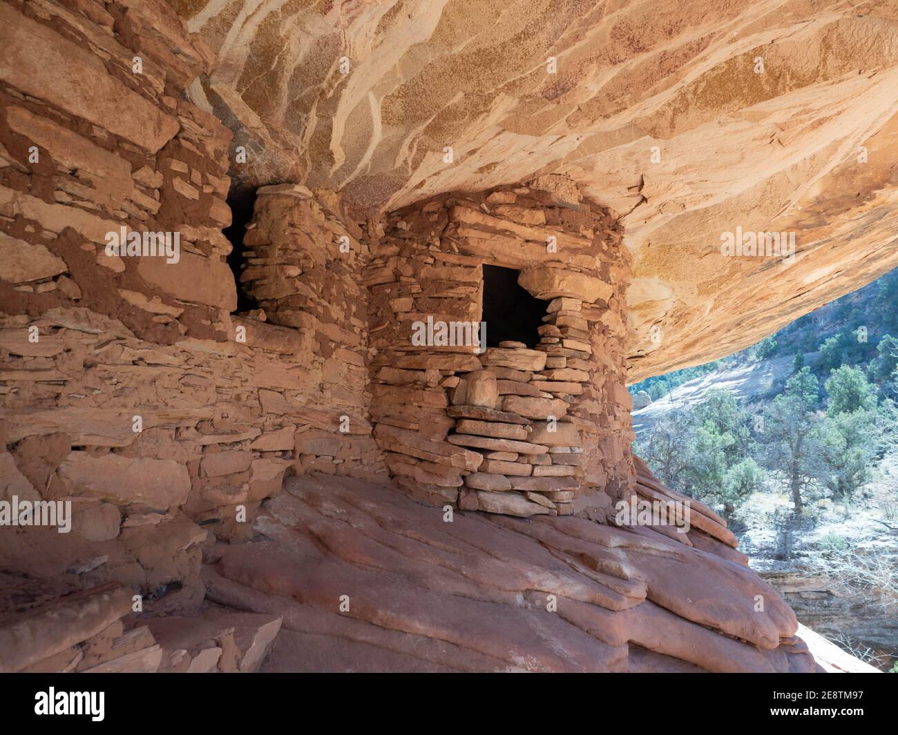 House on fire ruin in mule canyon hi-res stock photography and images ...