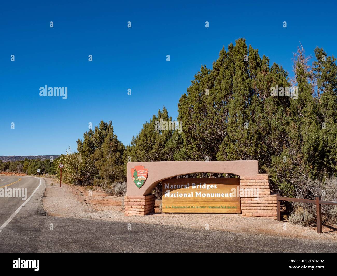 Natural Bridges National Monument hike to Kachina Bridge near Blanding ...