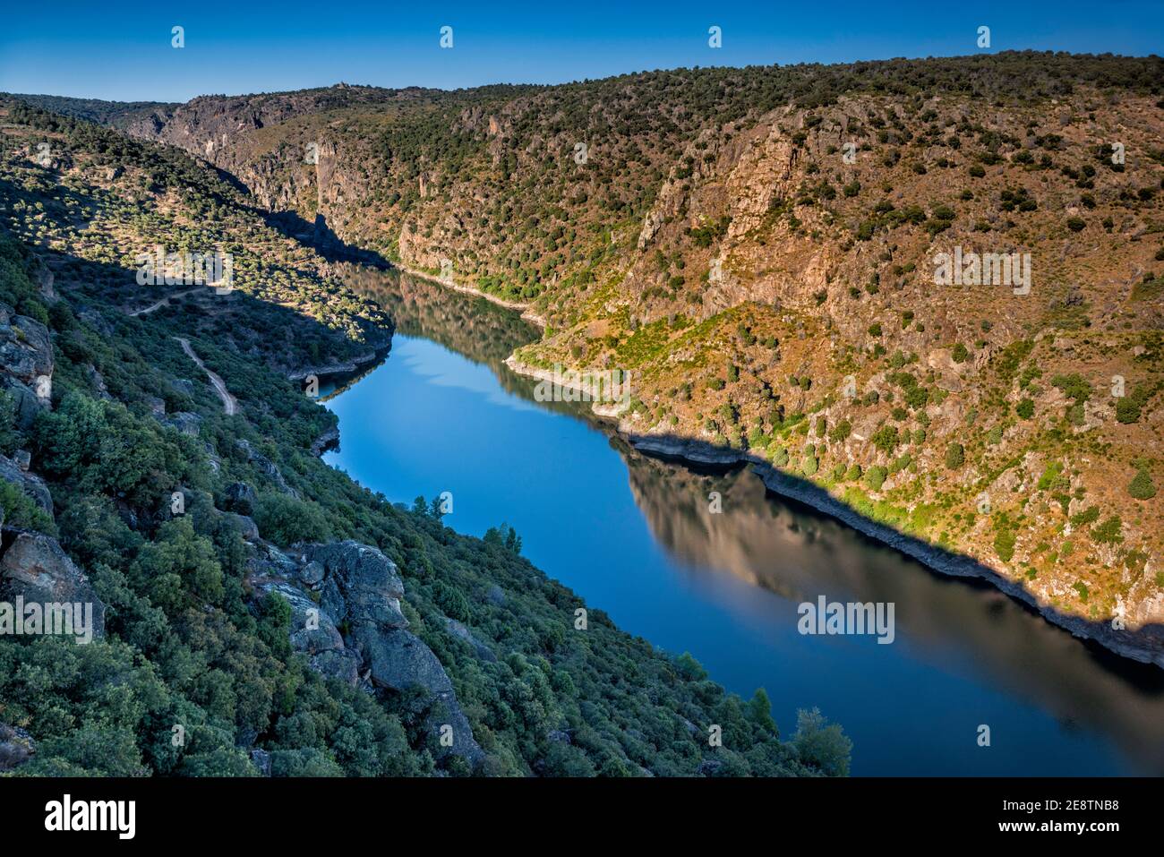 Viewpoint over Rio Douro, Spanish side on right, near village of ...