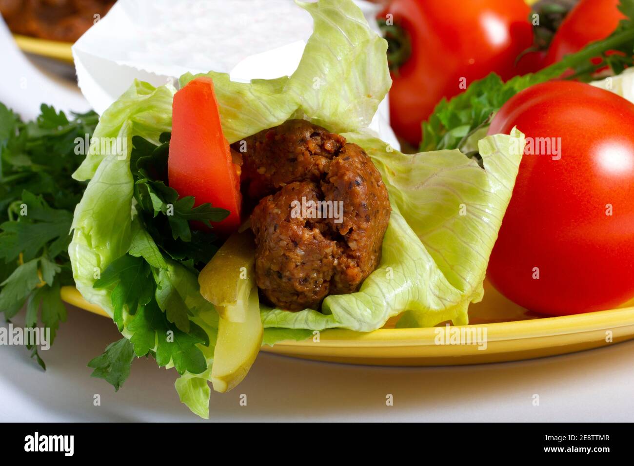 (Cig Kofte) Turkish food. Traditional Turkish Raw Meat Stock Photo - Alamy