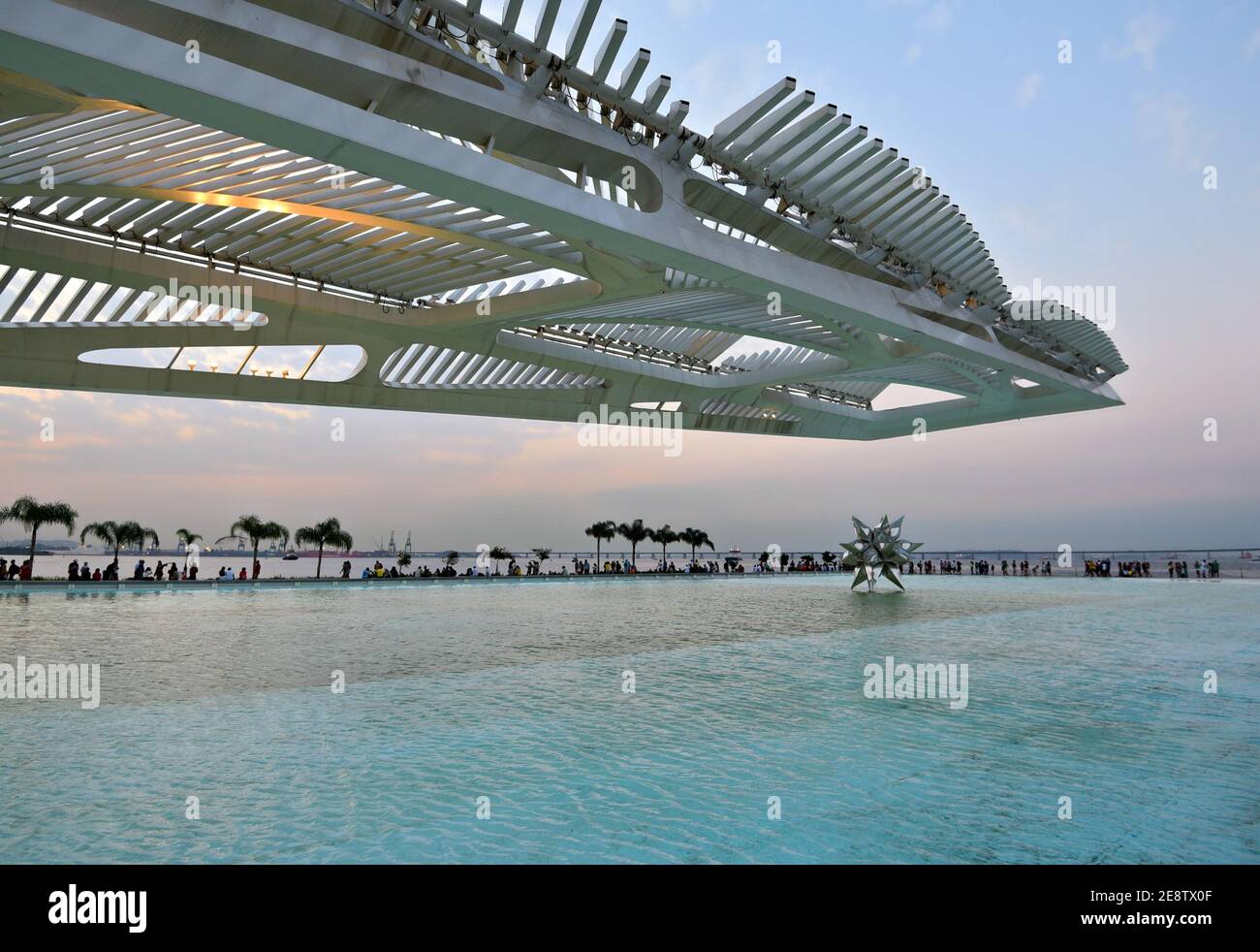 Sunset landscape with panoramic view of Museu do Amanhã with the Puffed ...