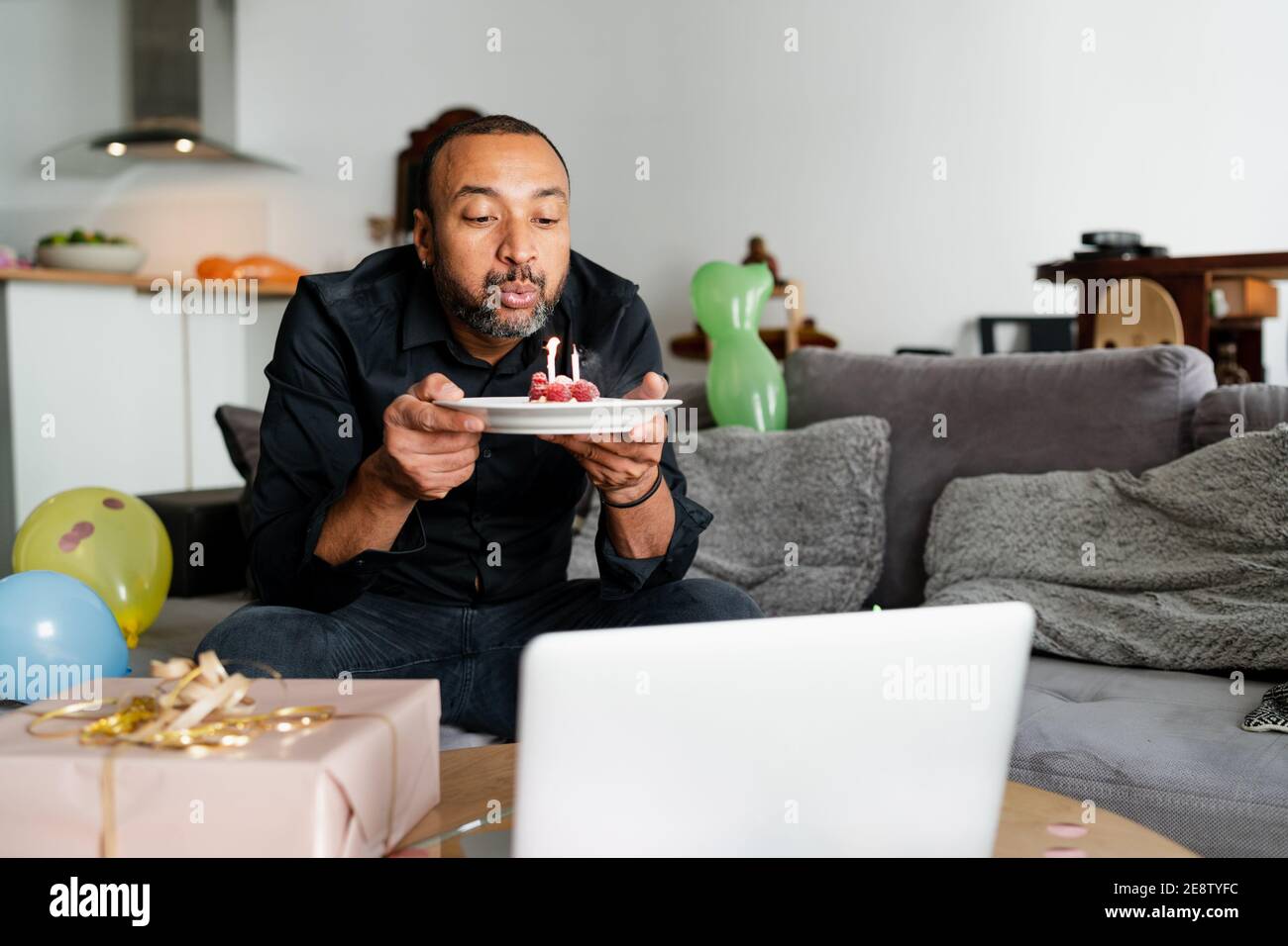 Handsome 40 years old man hi-res stock photography and images - Alamy Handsome 40 years old man hi-res stock photography and images - Alamy
