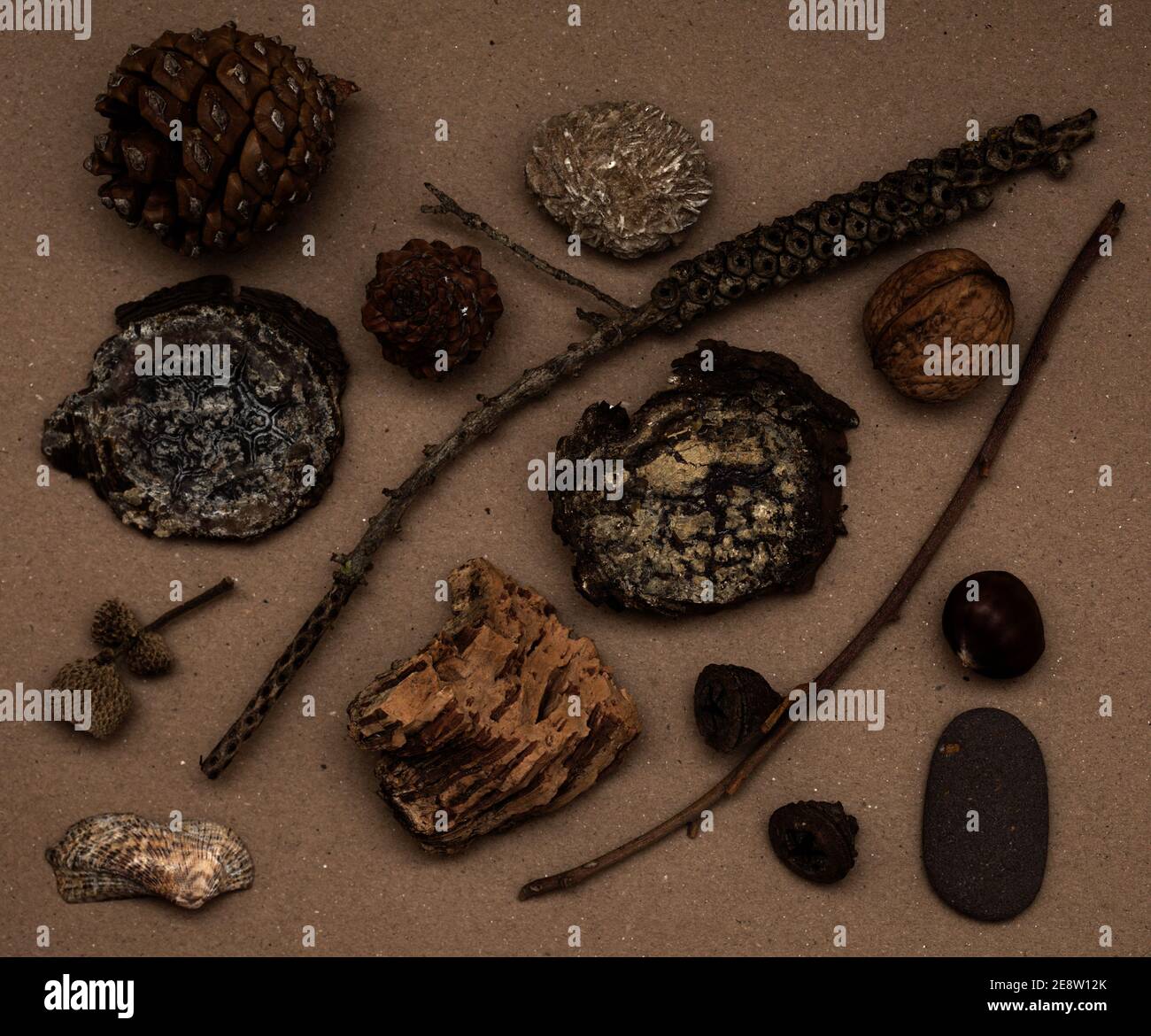 Pebble arrangements hi-res stock photography and images - Alamy