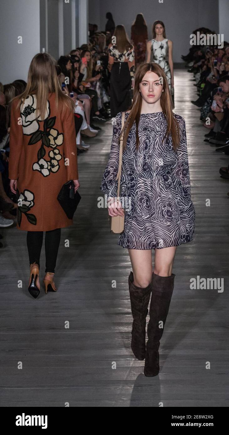 Runway show fashion london england united kingdom london collections hi ...