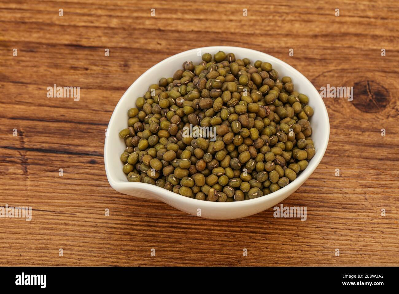 Vegetarian cuisine - dry green lentil for cooking Stock Photo - Alamy