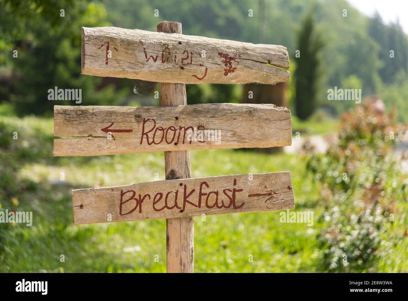 Sign for bed and breakfast hi-res stock photography and images - Alamy
