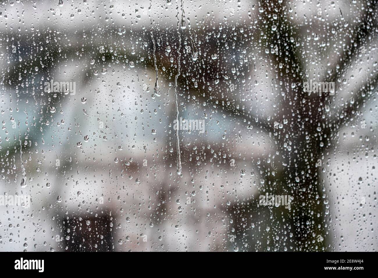 Rainy water window hi-res stock photography and images - Alamy
