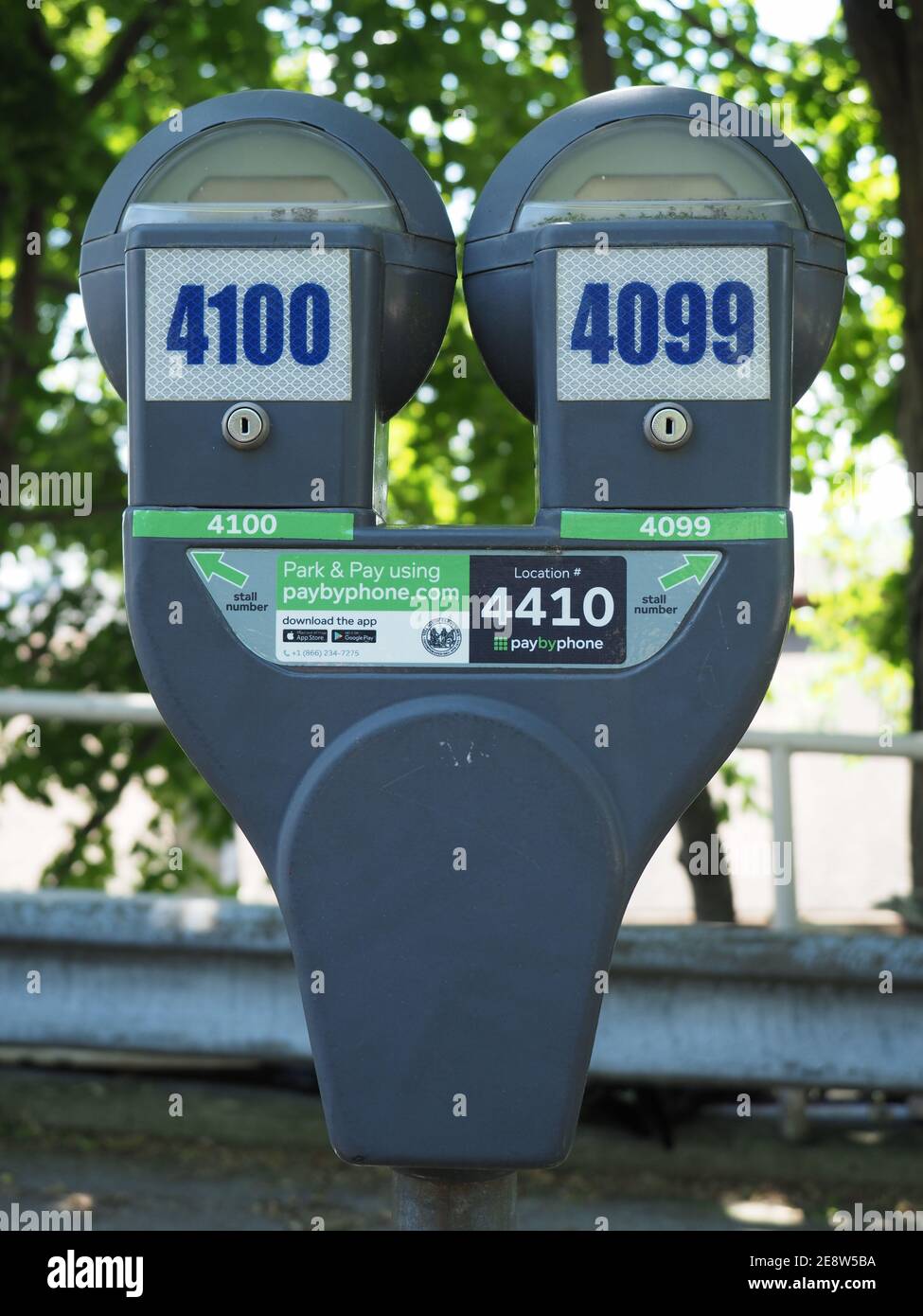 Paybyphone parking hi-res stock photography and images - Alamy