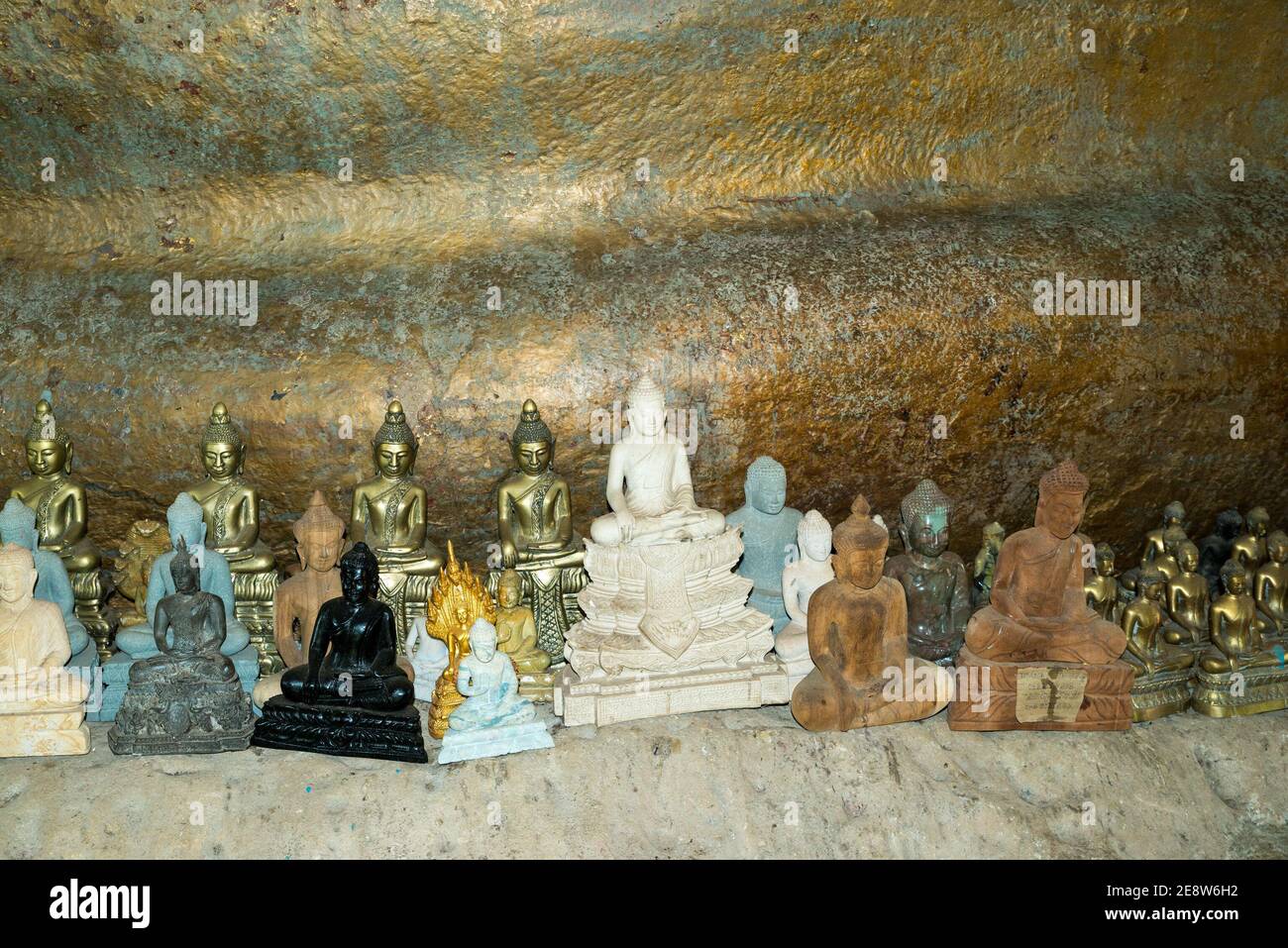 Preah Ang Thom, Phnom Kulen, Phnom Kulen National Park in Siem Reap ...