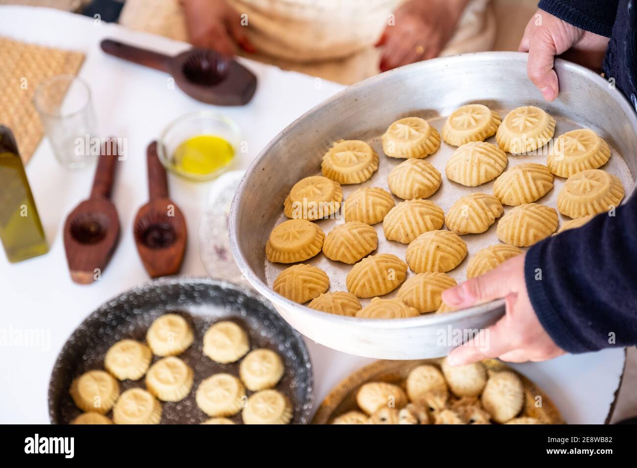 Maamoul woman hi-res stock photography and images - Alamy