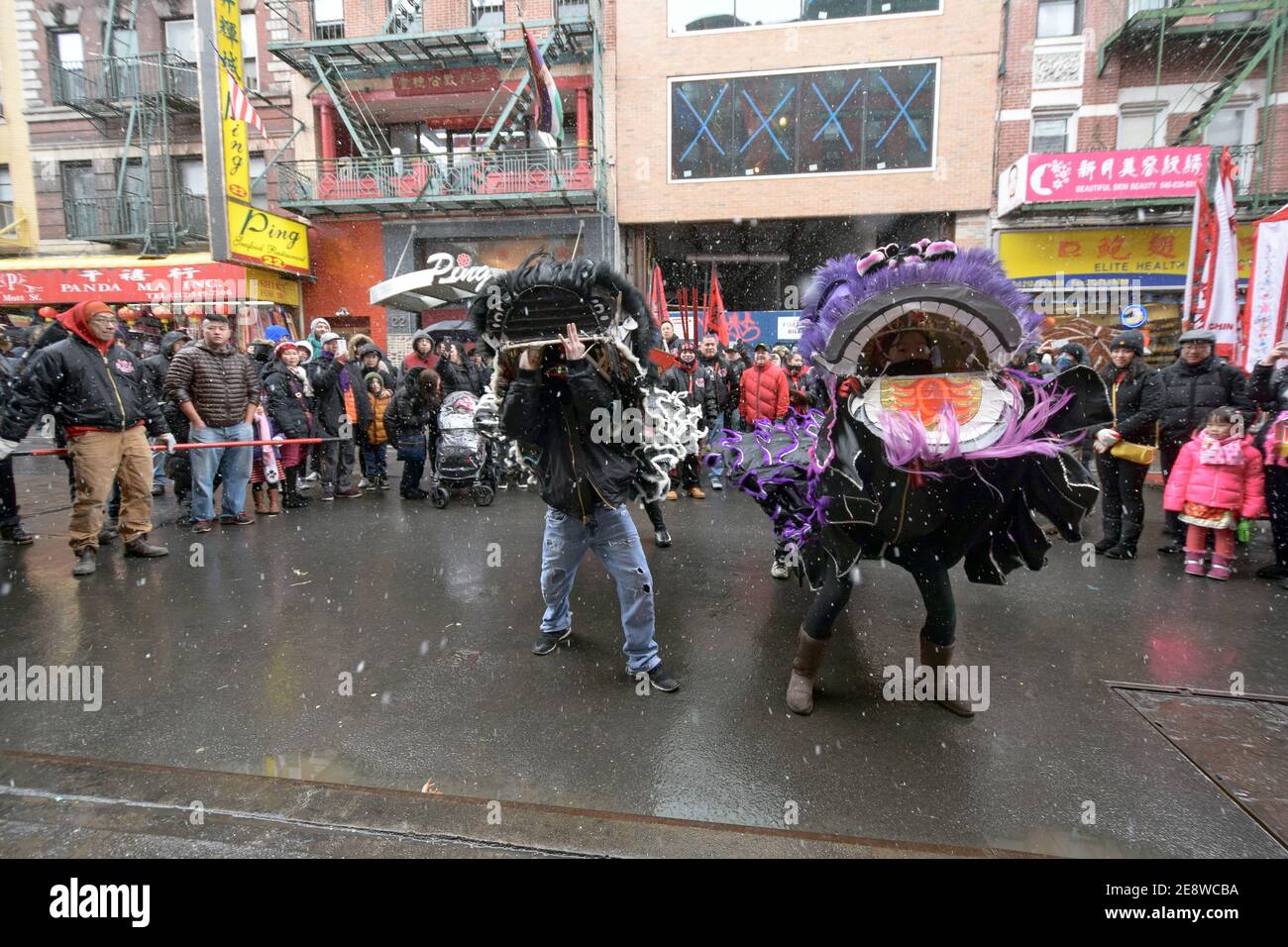 New york city chinatown dragon hi-res stock photography and images - Alamy