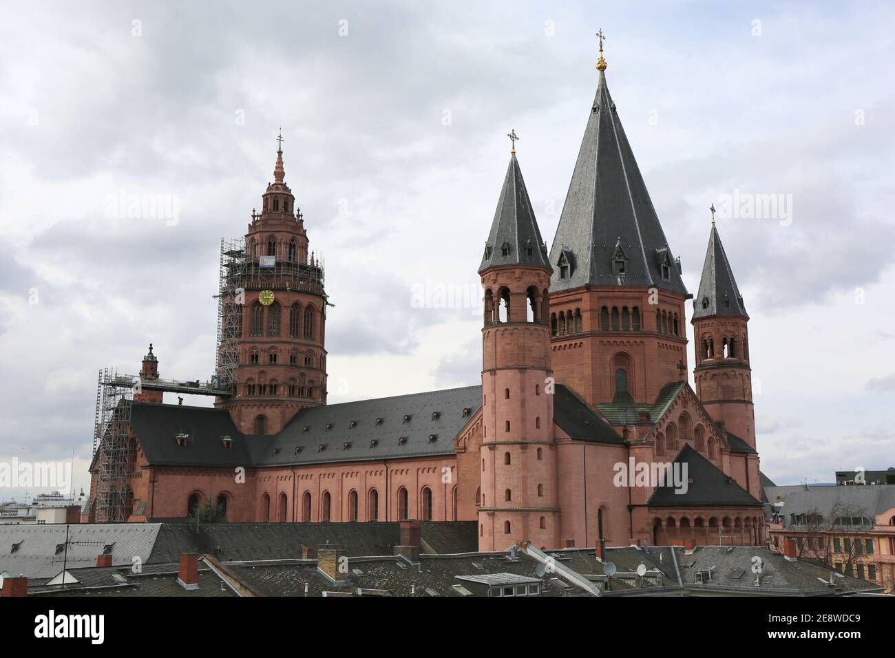 Mainzer Dom cathedral in Mainz in Germany Stock Photo - Alamy