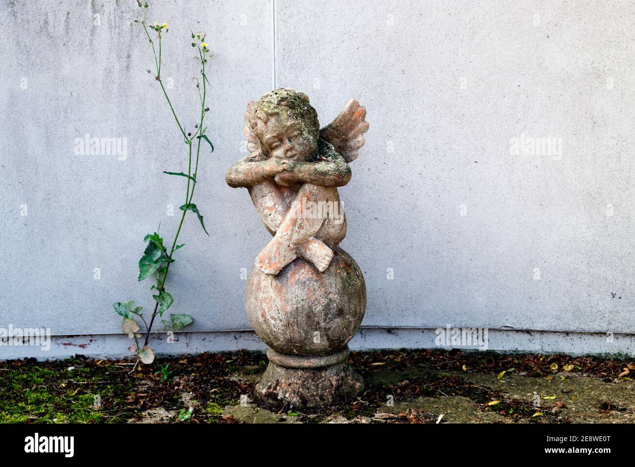 Cherub cherubs hi-res stock photography and images - Alamy