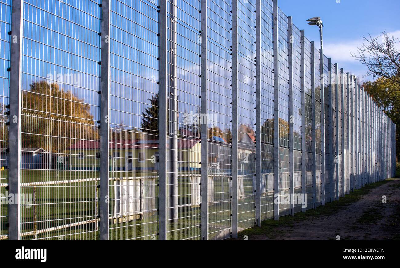 Six meter fence hi-res stock photography and images - Alamy