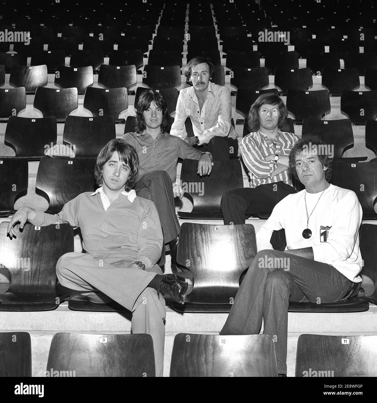 The hollies band hi-res stock photography and images - Alamy