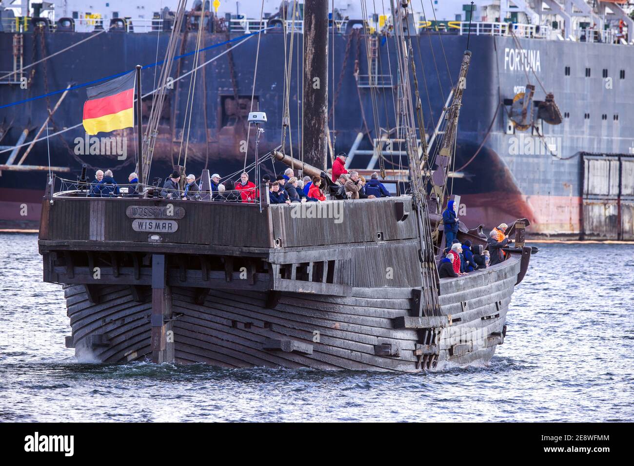 Cog 14th century hi-res stock photography and images - Alamy