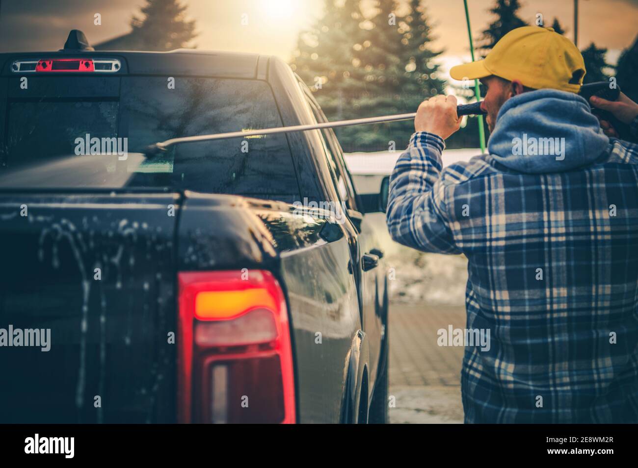 Washing pickup truck hi-res stock photography and images - Alamy