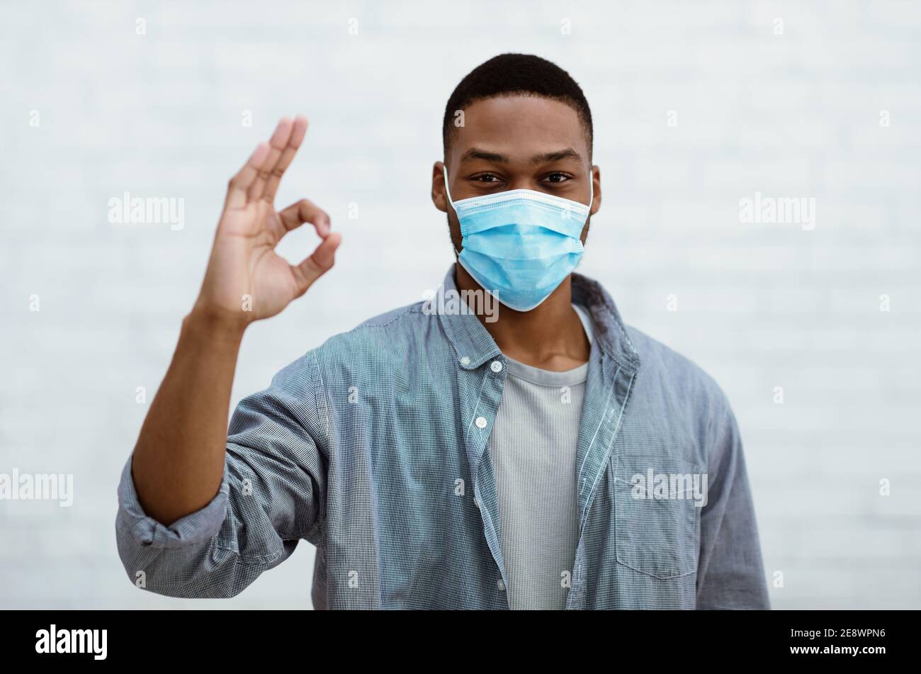 African gray mask hi-res stock photography and images - Alamy