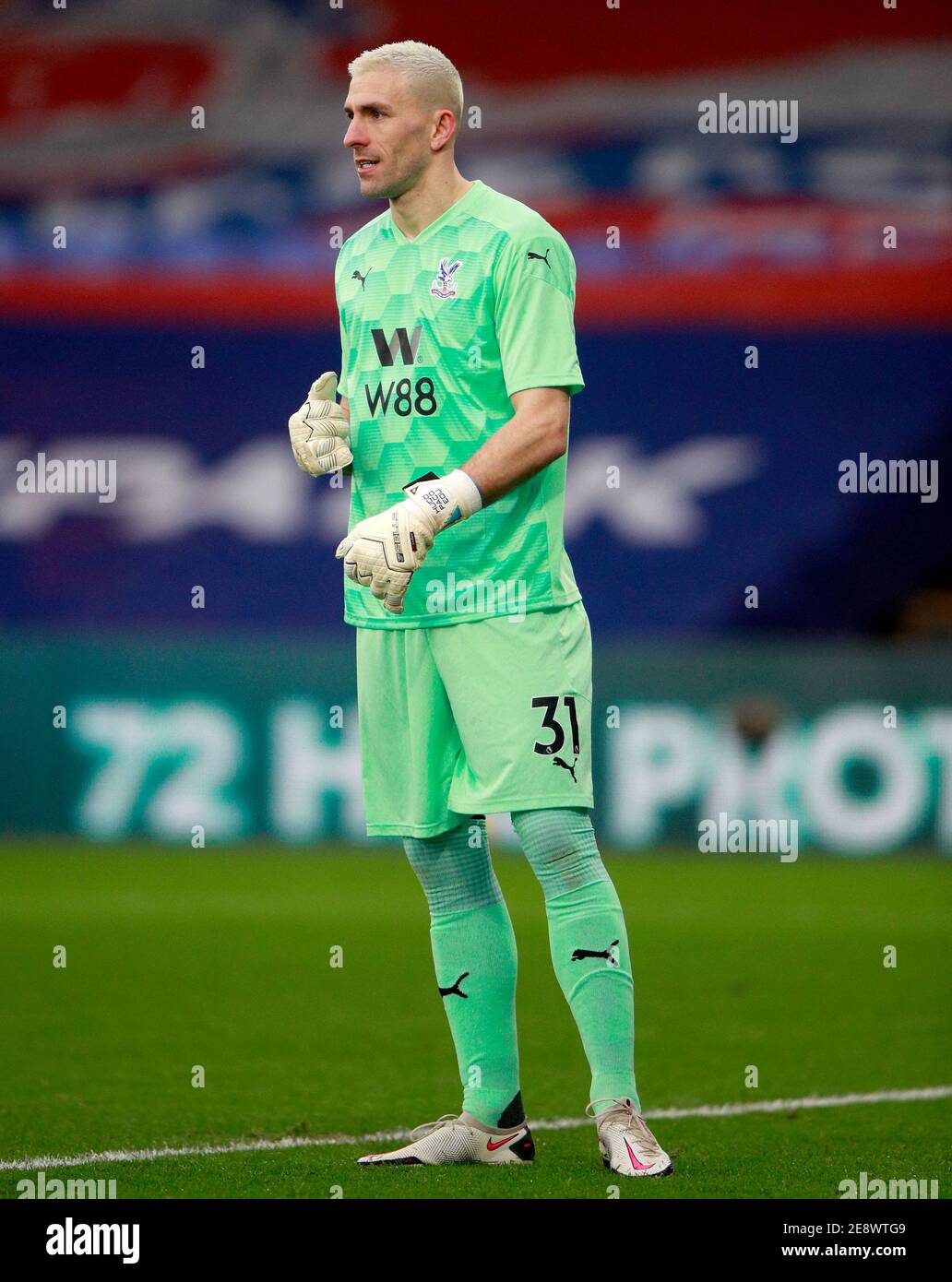 Crystal Palace goalkeeper Vicente Guaita during the Premier League ...