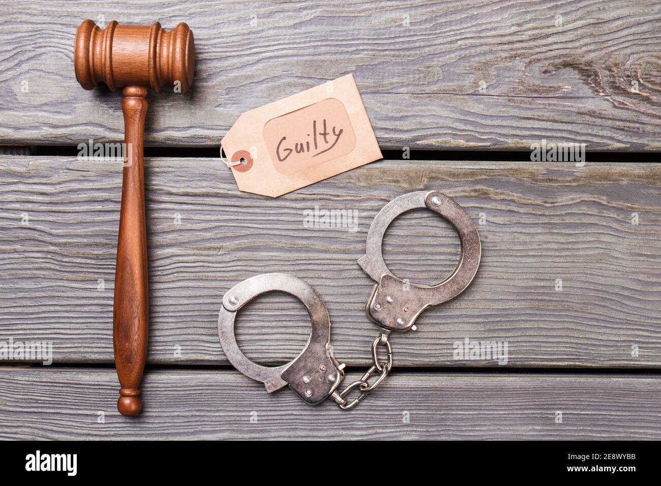 Judge gavel and handcuffs hi-res stock photography and images - Alamy
