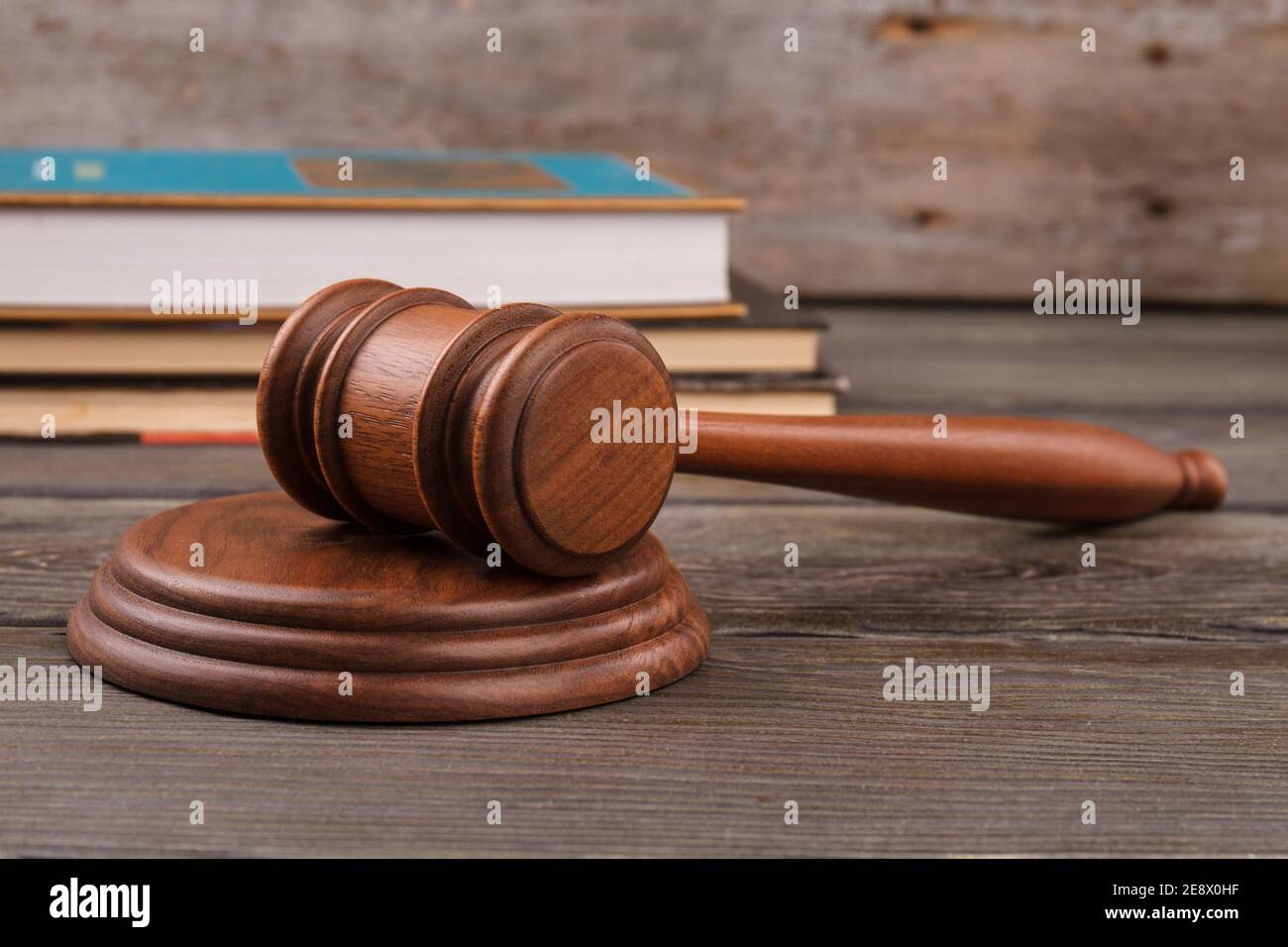 Judge hammer and books Stock Photo - Alamy