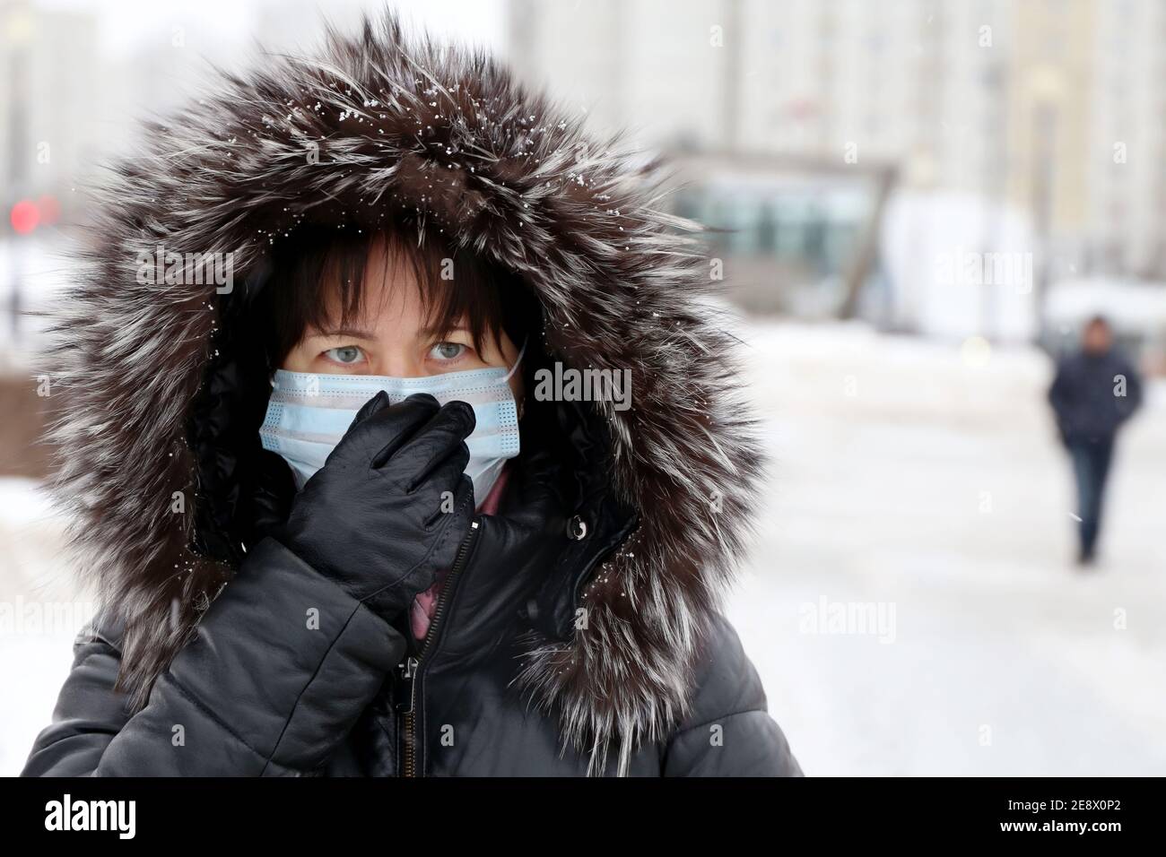Chinese woman fur coat hi-res stock photography and images - Alamy