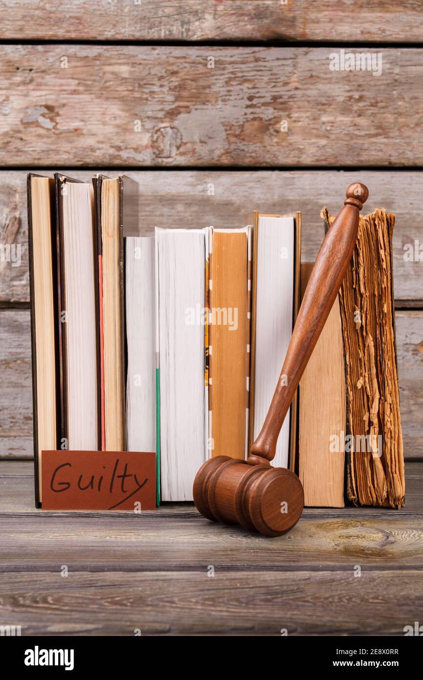 Gavel vertical hi-res stock photography and images - Alamy